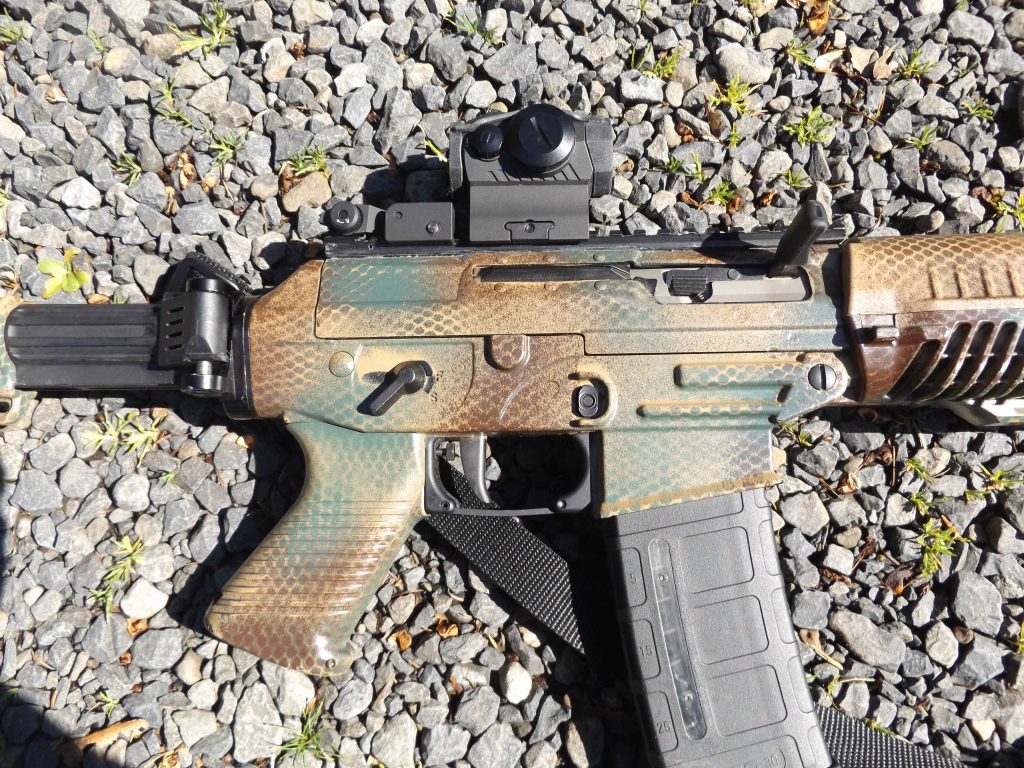 SIG 556 Classic, review by Pat Cascio. Modified version of SIG 550/551