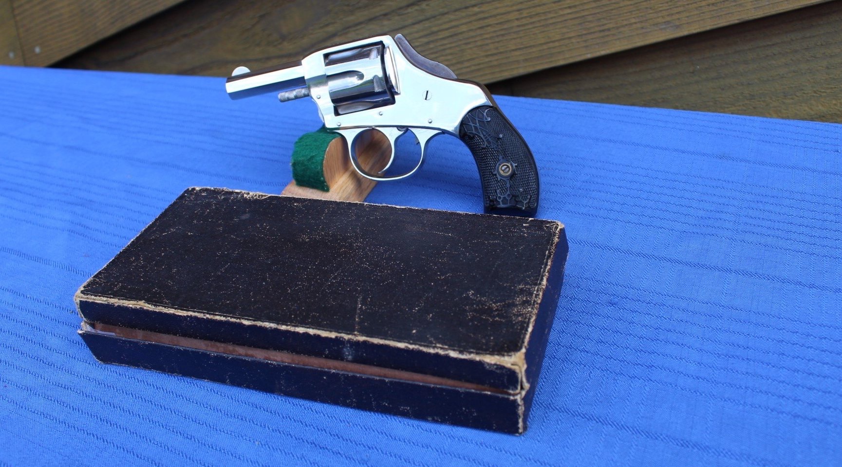 A Special Request From JWR: Looking for Old Revolver Boxes