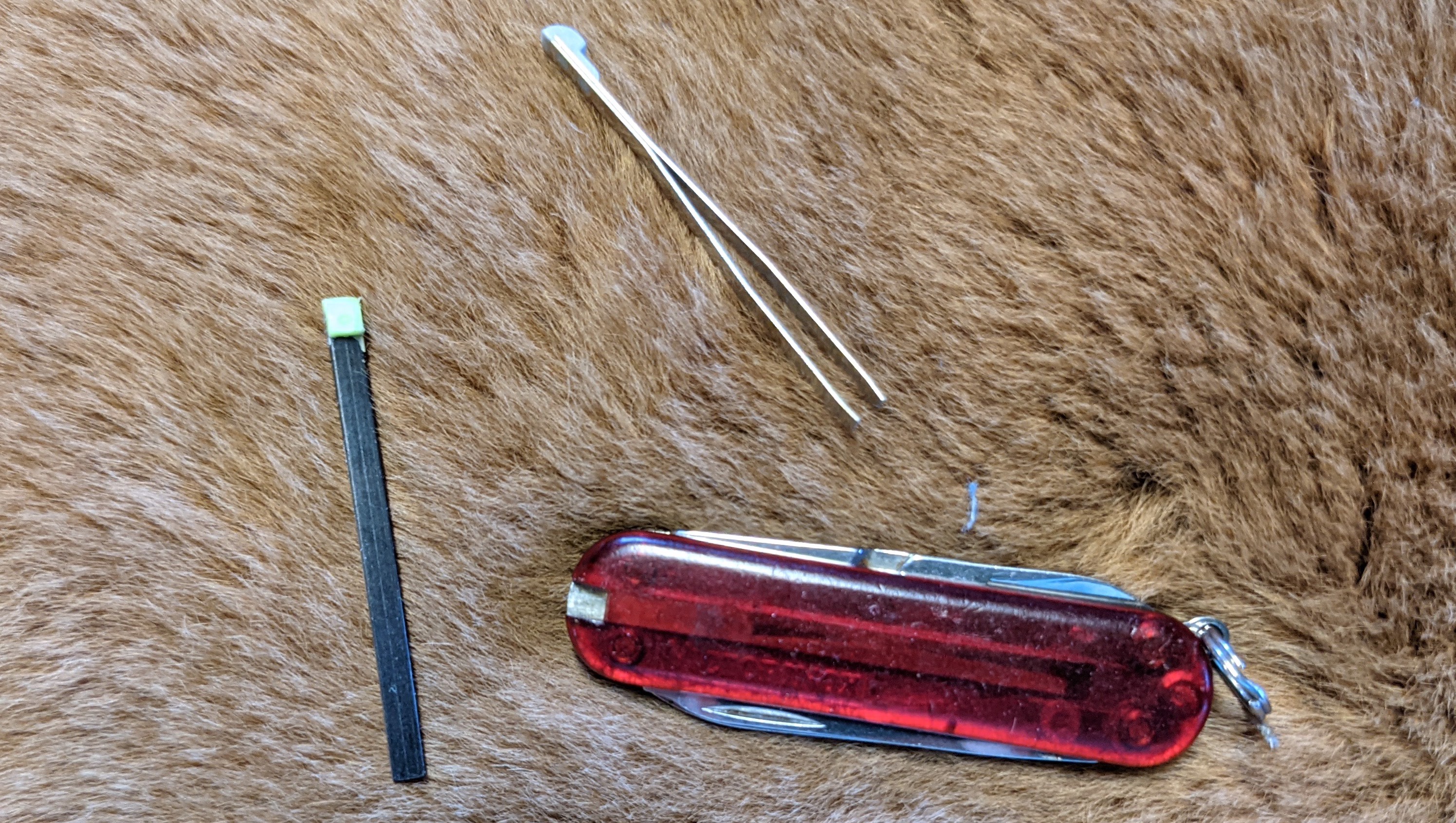 Review: Tortoise Gear Firefly and Victorinox Swiss Army Classic SD