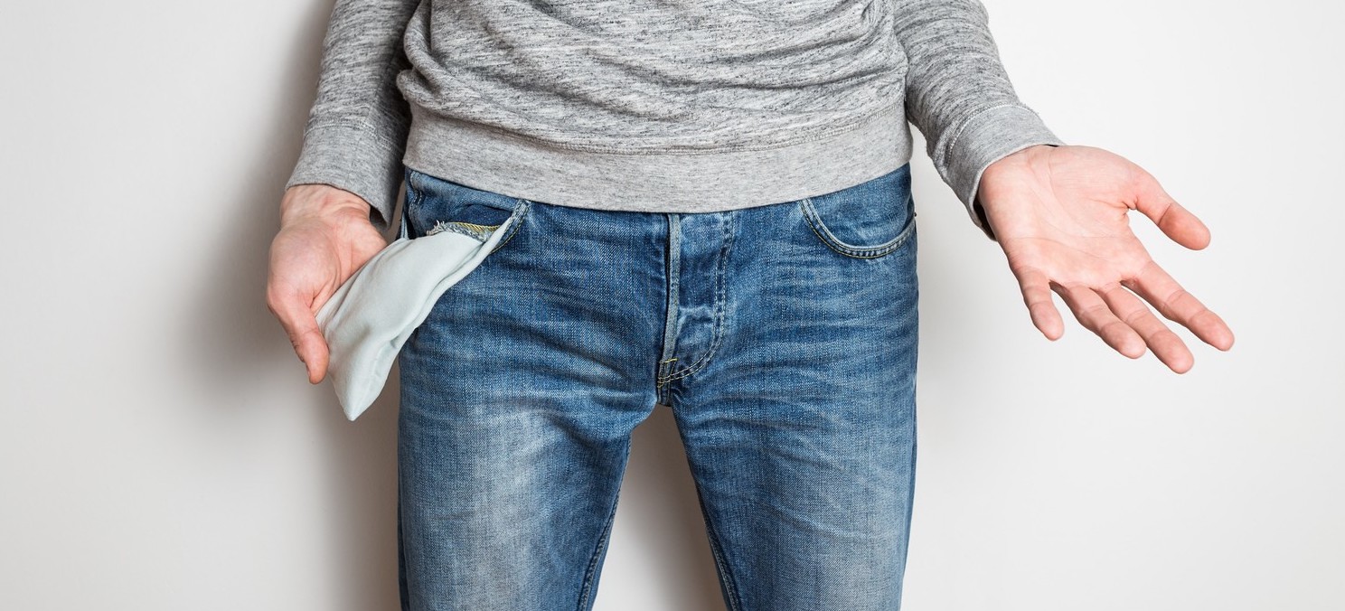 US budget deficit for current year hits record $2.1 trillion.