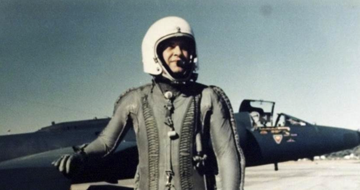 1962: Francis Gary Powers exchanged for the jailed Rudolf Abel.