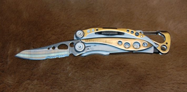 Changing the Blade in a Leatherman Skeletool, by Thomas Christianson